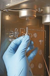 Self Tightening Column Nuts | Agilent